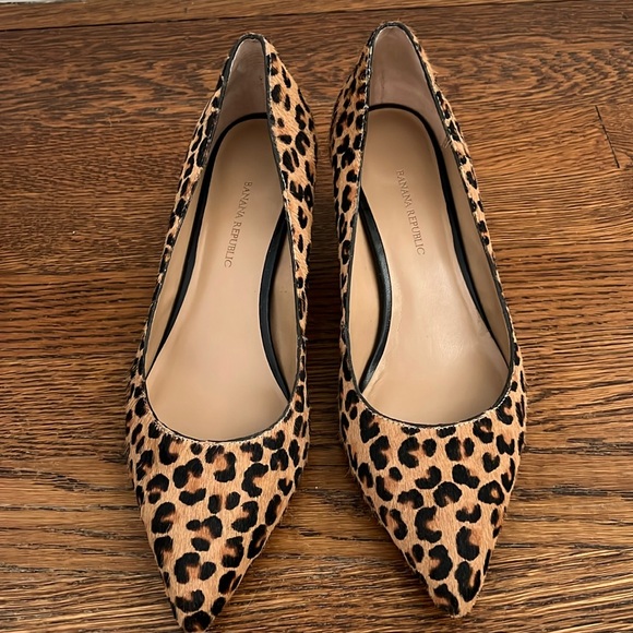 Banana Republic | Shoes | Banana Republic Leopard Print Calf Hair ...